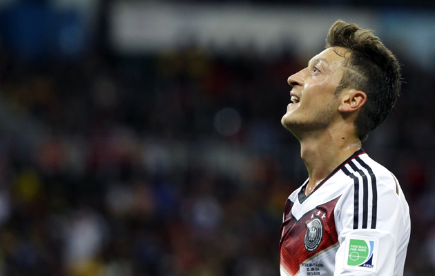 Mesut Ozil sued by his own father