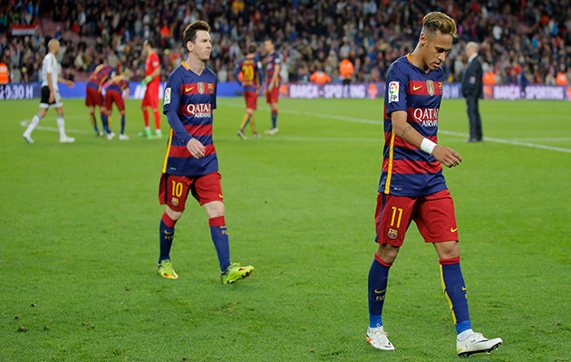 Barcelona imploding as form unravels