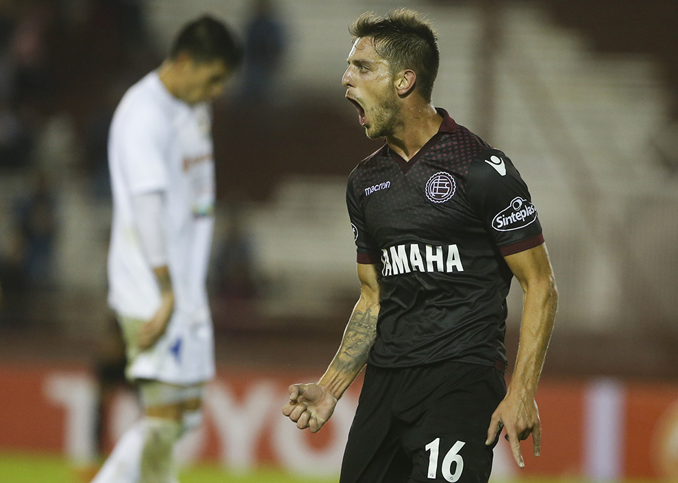 Alejandro Silva scores well-worked goal for Lanus - World Soccer
