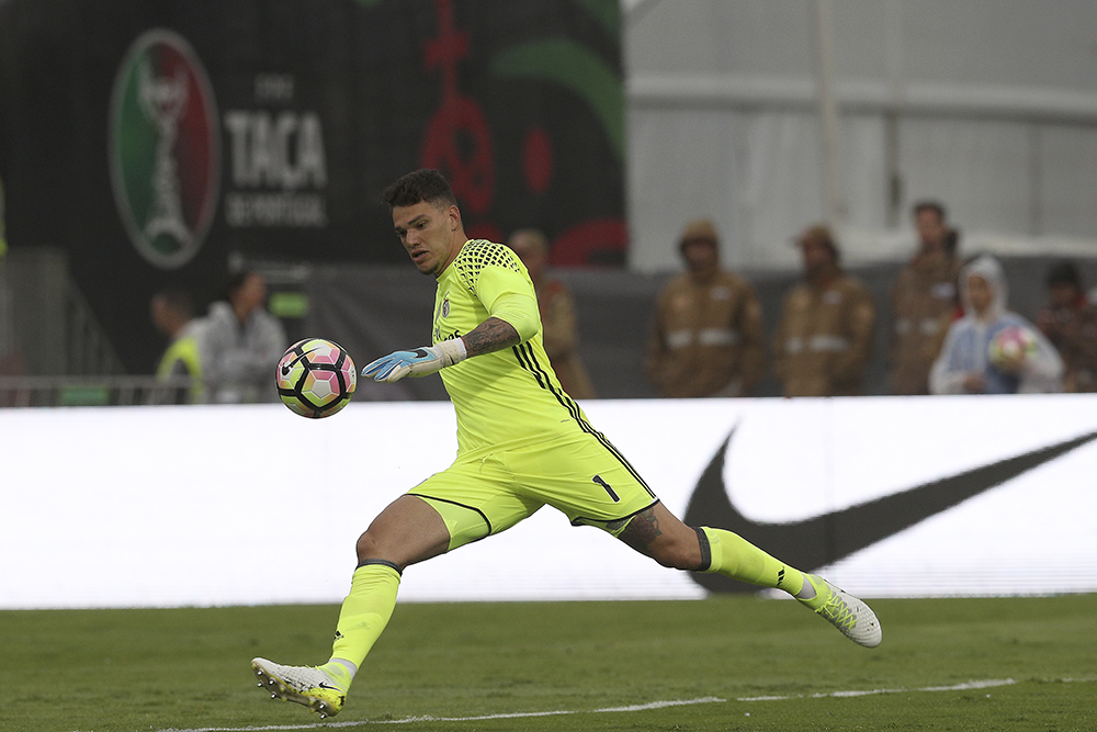 Tim Vickery's Notes from South America: Young keeper Ederson